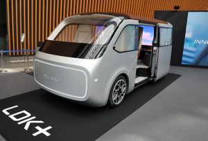 Sharp LDK+ Electric Minivan, Mobil Listrik Pertama dari Sharp